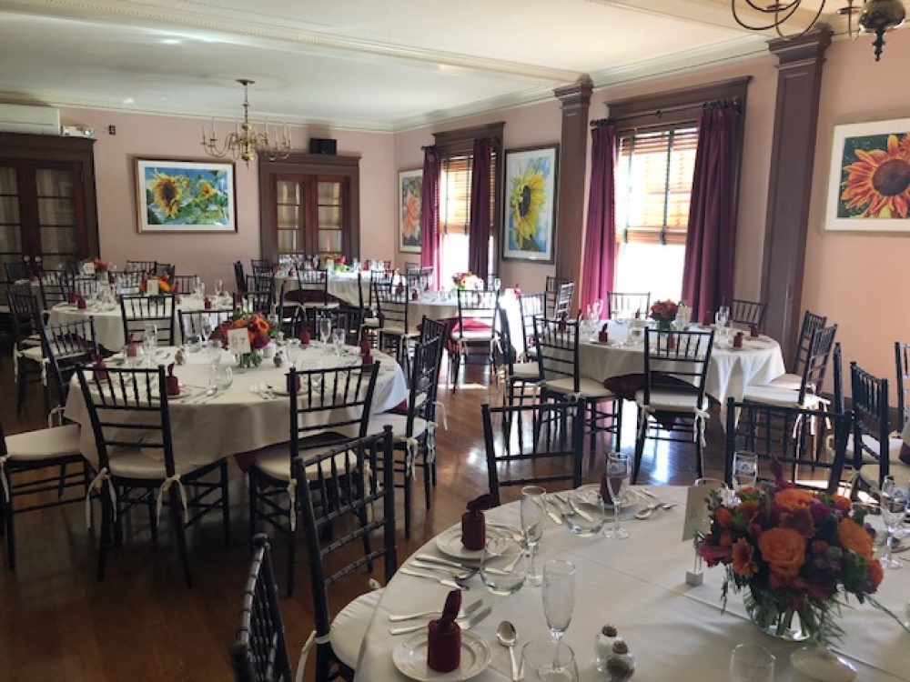 Gateways Inn in Lenox | Gateways Inn For Sale